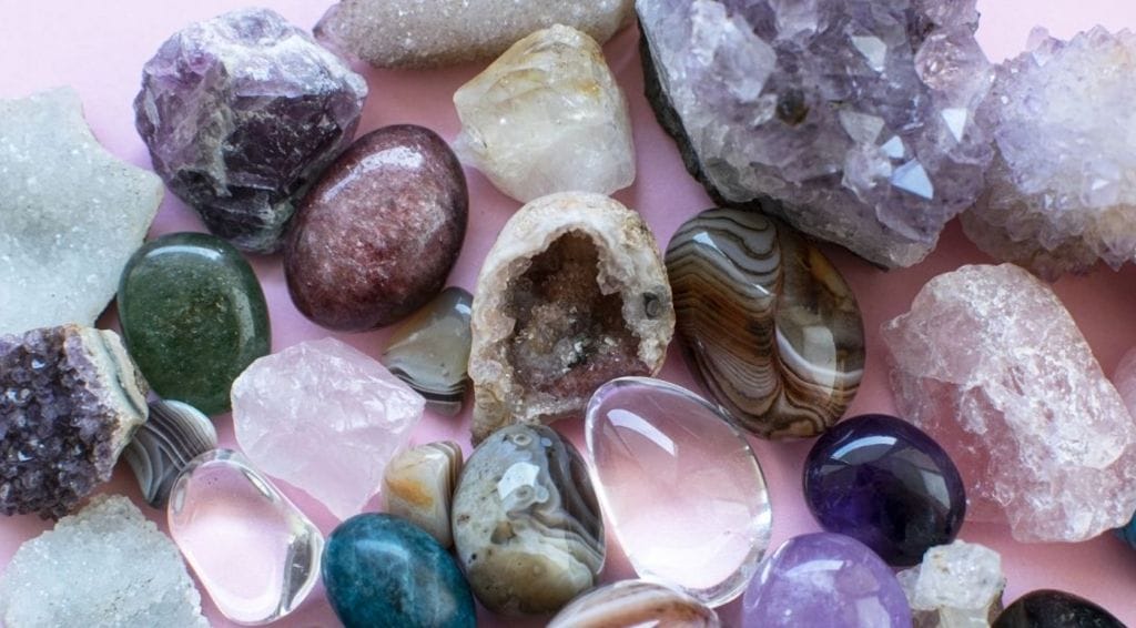 40 Powerful Crystals For Lucid Dreaming - The "How To" Guide - Crystal Stones