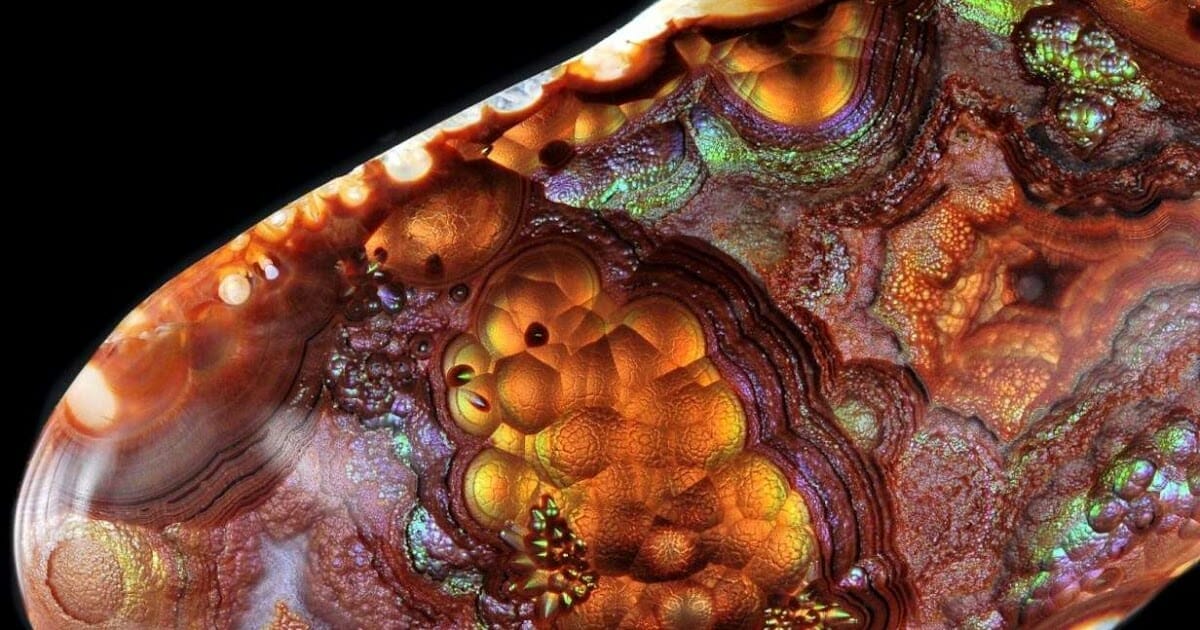 Fire Agate: Discover its Meaning, Uses & Benefits